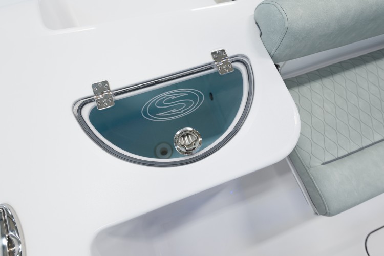 Open 212 Center Console · Features | Sportsman Boats