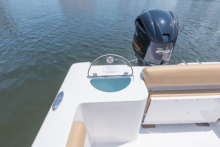 Open 232 Center Console · Features | Sportsman Boats