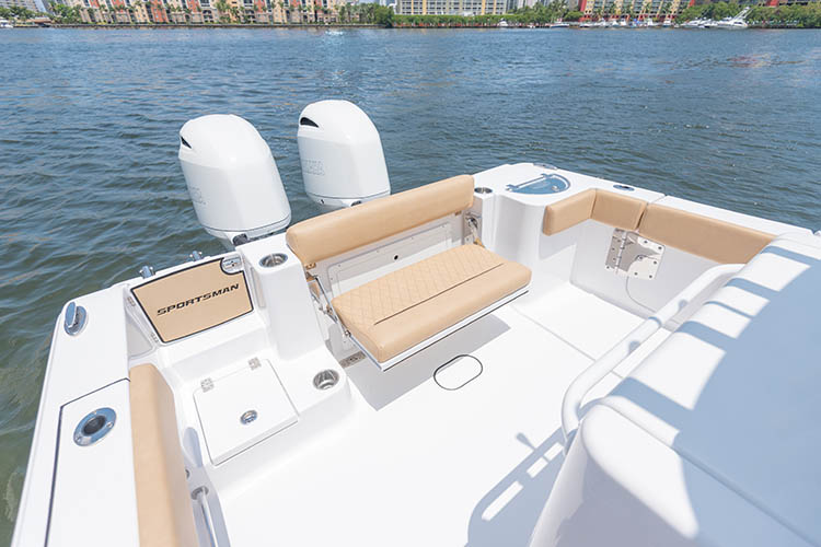 Open 282 Center Console · Features | Sportsman Boats