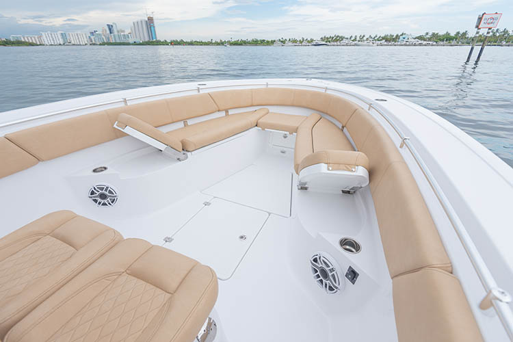 Open 312 Center Console · Features | Sportsman Boats